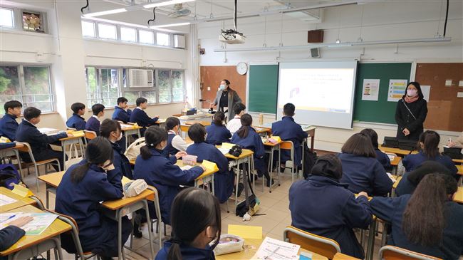 Reading and Writing Program by SCOLAR (EDB)